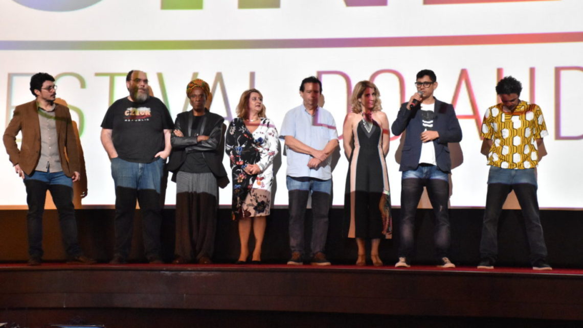 Cine PE 2019| Críticas contra atual governo marcam segunda noite do ...